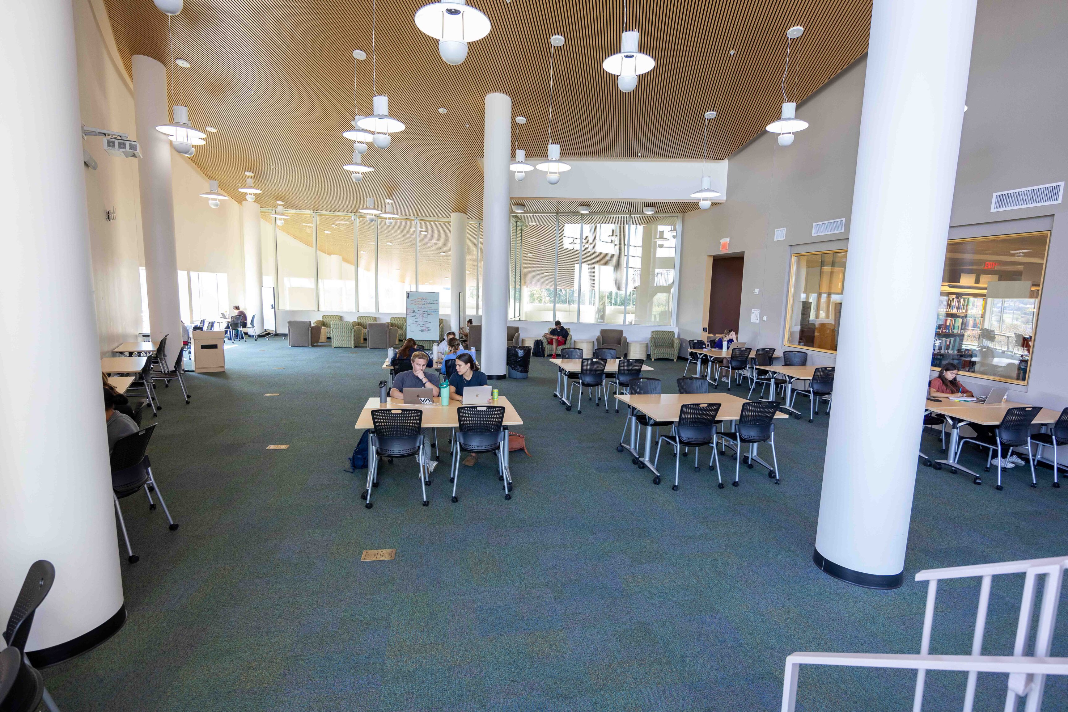 Study Spaces in JMU Libraries - JMU Libraries